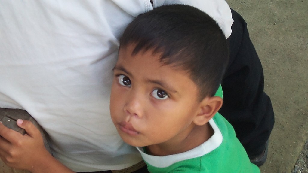 Faces of the Philippines 3 – Reaching